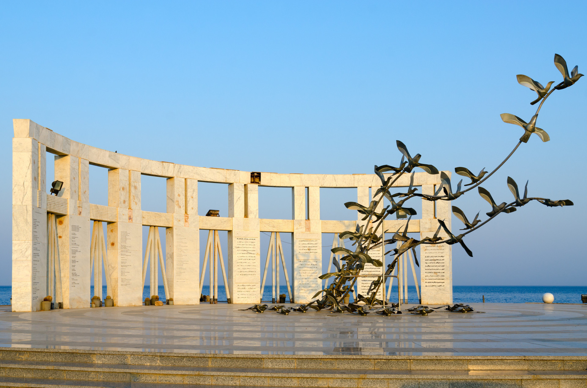 Famous air crash memorials and monuments