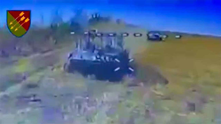 Video: Ukrainian Forces Destroy Russian Armored Convoy in Zaporizhzhia