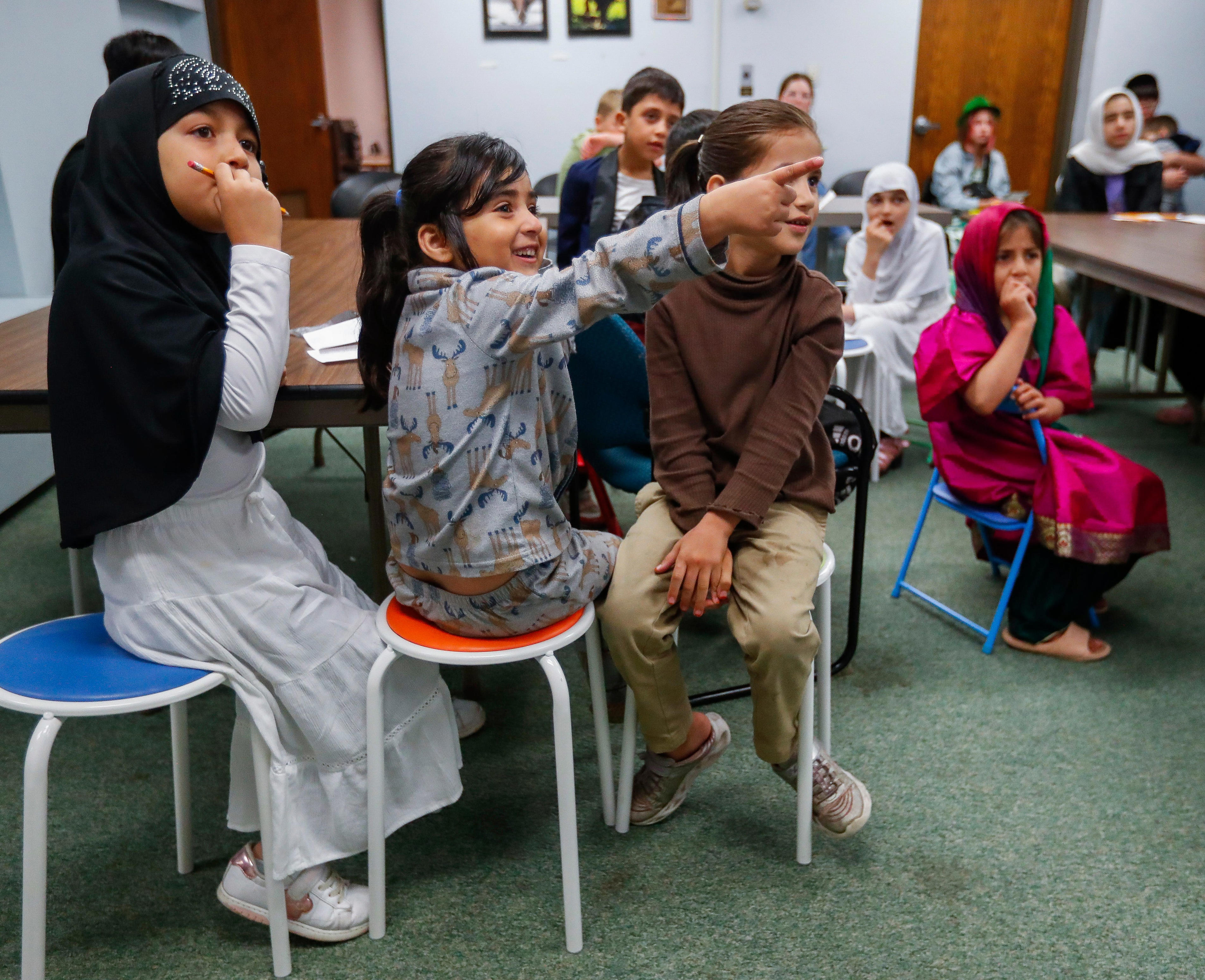 At this Green Bay summer school for new immigrants, cultural connection ...