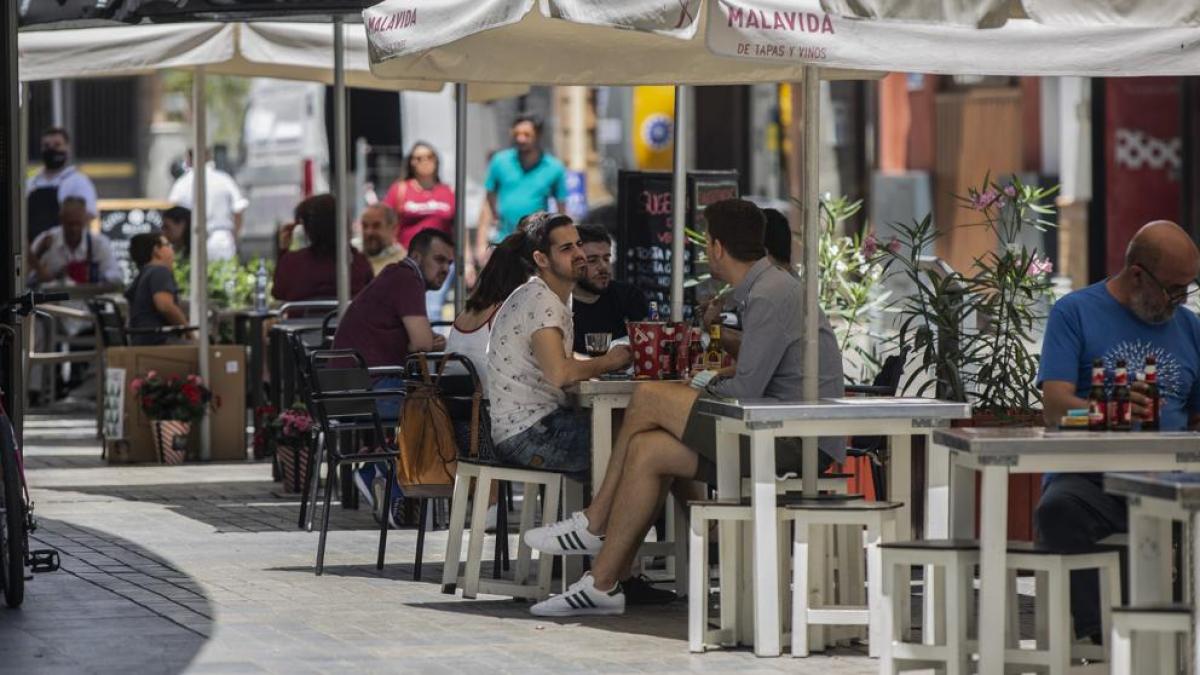 El paro sube en 1.756 personas en Andalucía en agosto, con el sector ...