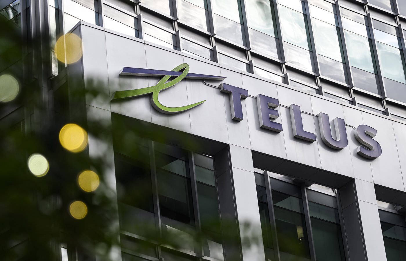 Telus signs deal to acquire full ownership of Telus Digital
