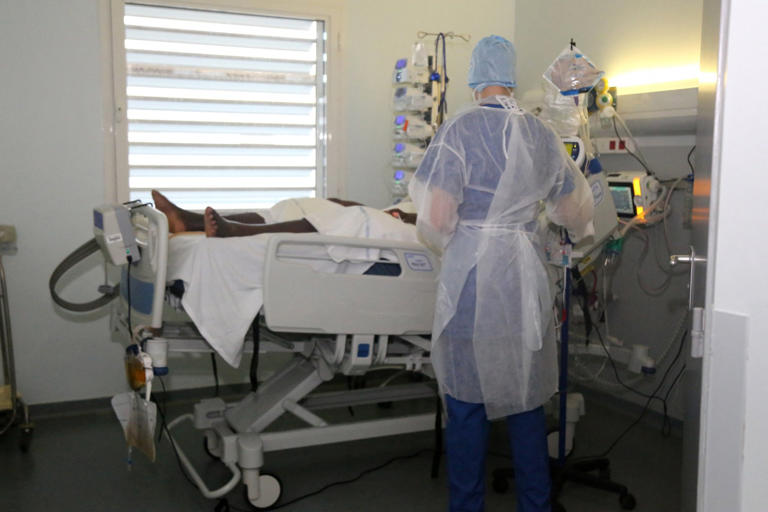 French hospitals warned: Prepare for war in Europe