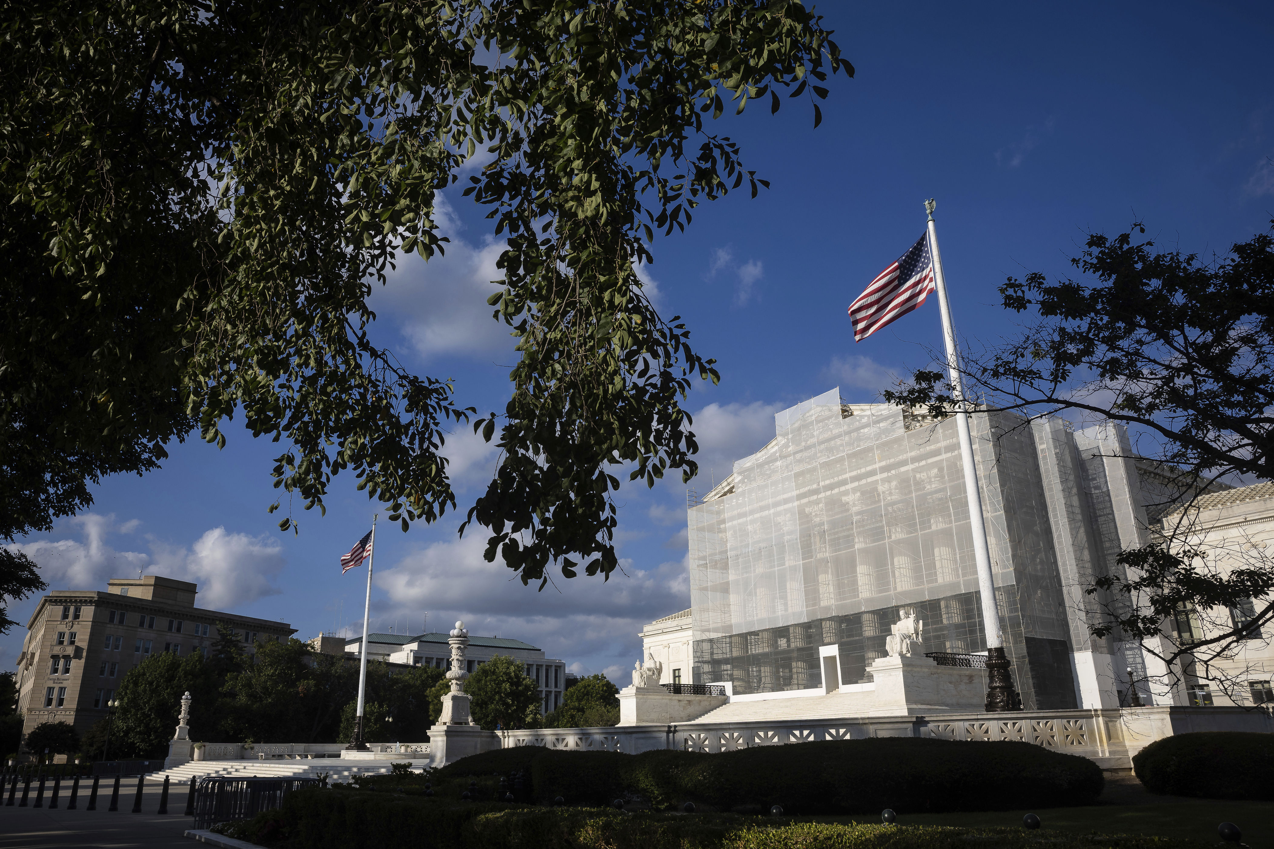 Congress hankers for closure in funding war with Trump. SCOTUS is slow ...