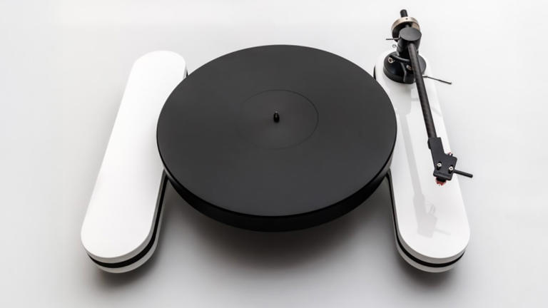 When retro meets sci-fi – this stunning turntable offers a unique way ...