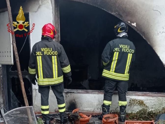 Perugia, incendio in appartamento: due donne intossicate