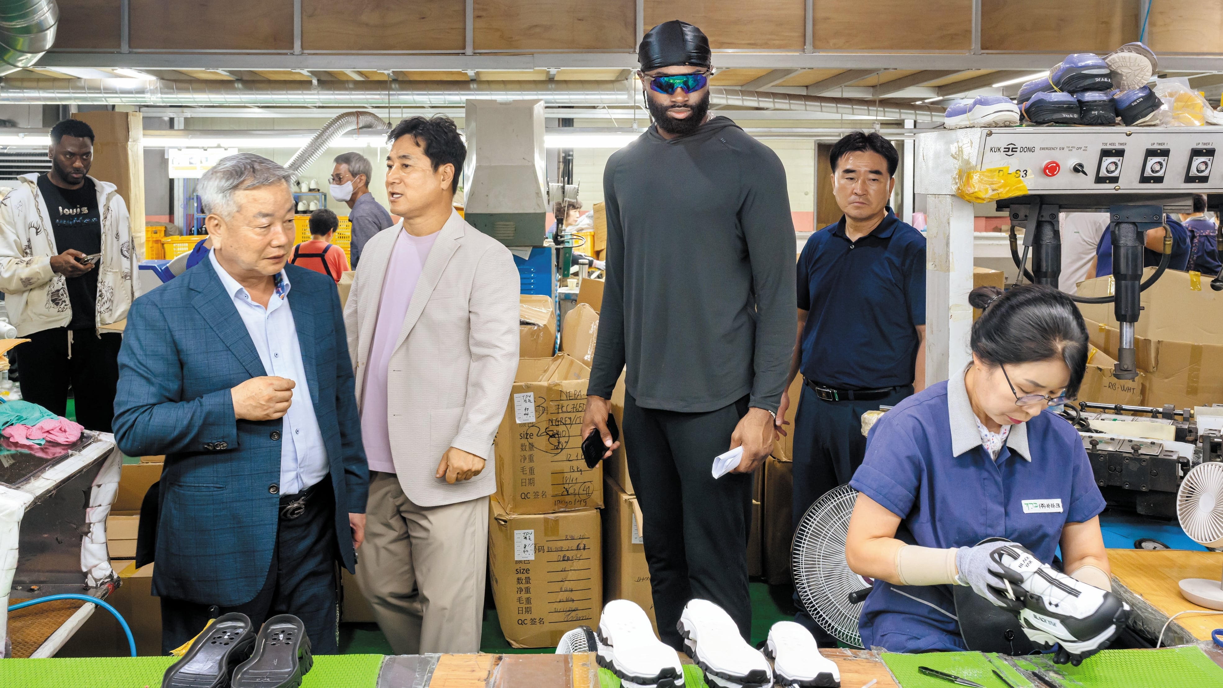 Barak's 'made in korea' shoes power nba star jayson brown