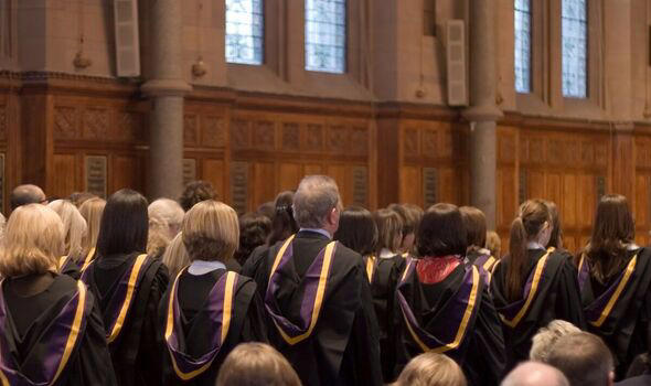 Government warns 130,000 foreign students to leave UK in new migration ...