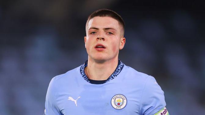 Man City forward Dickson loaned to Chesterfield