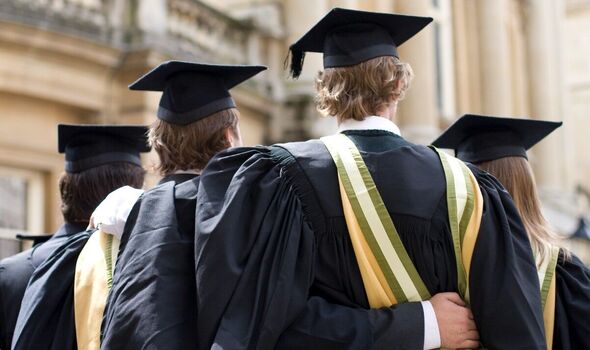 Government warns 130,000 foreign students to leave UK in new migration ...