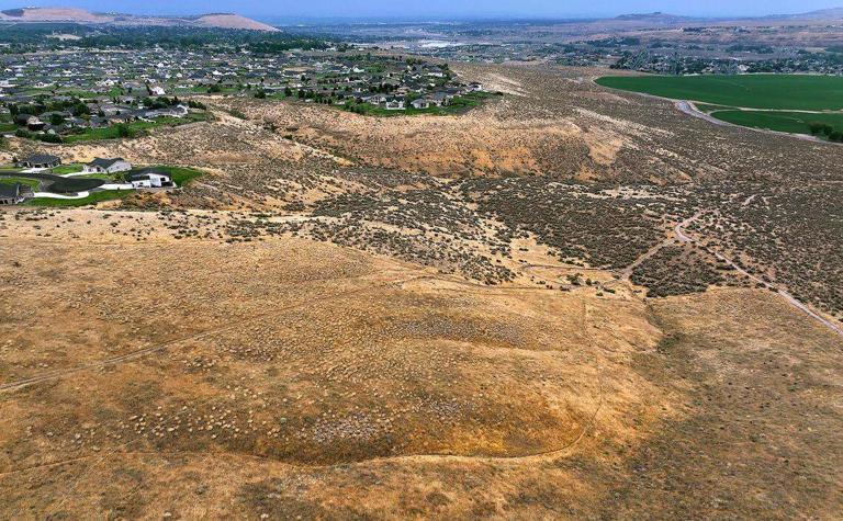 WA land transfer could turn Tri-Cities hillside into new mountain bike trails
