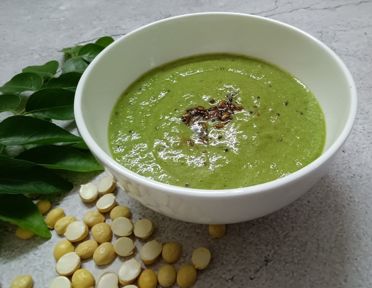 How to Prepare Fiery Curry Leaves Chutney in 10 Minutes