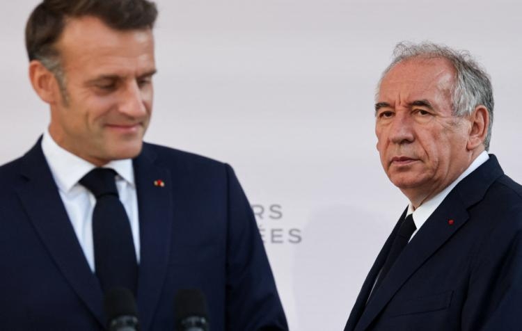 Vote de confiance : le camp présidentiel réuni autour d’Emmanuel Macron ...