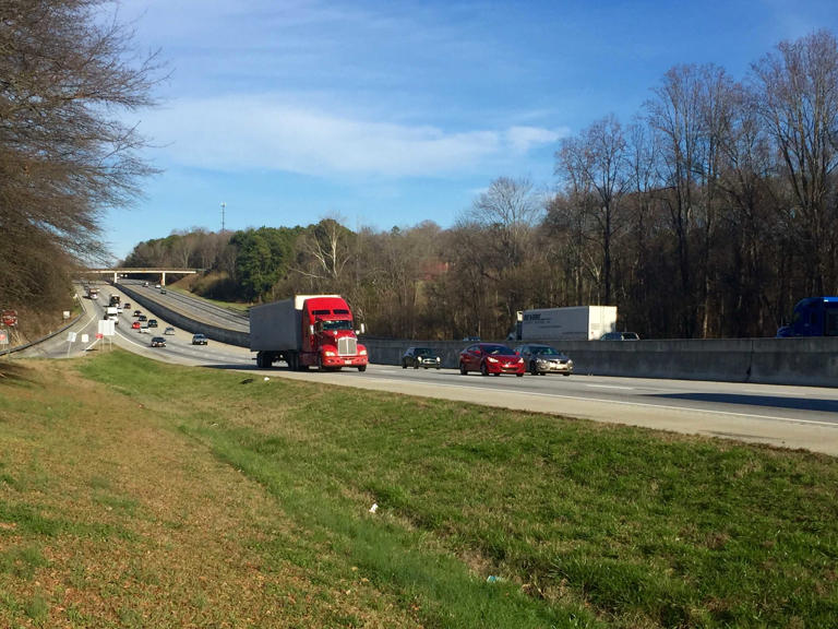 Upstate woman charged after police chase ends on I-85 near state line
