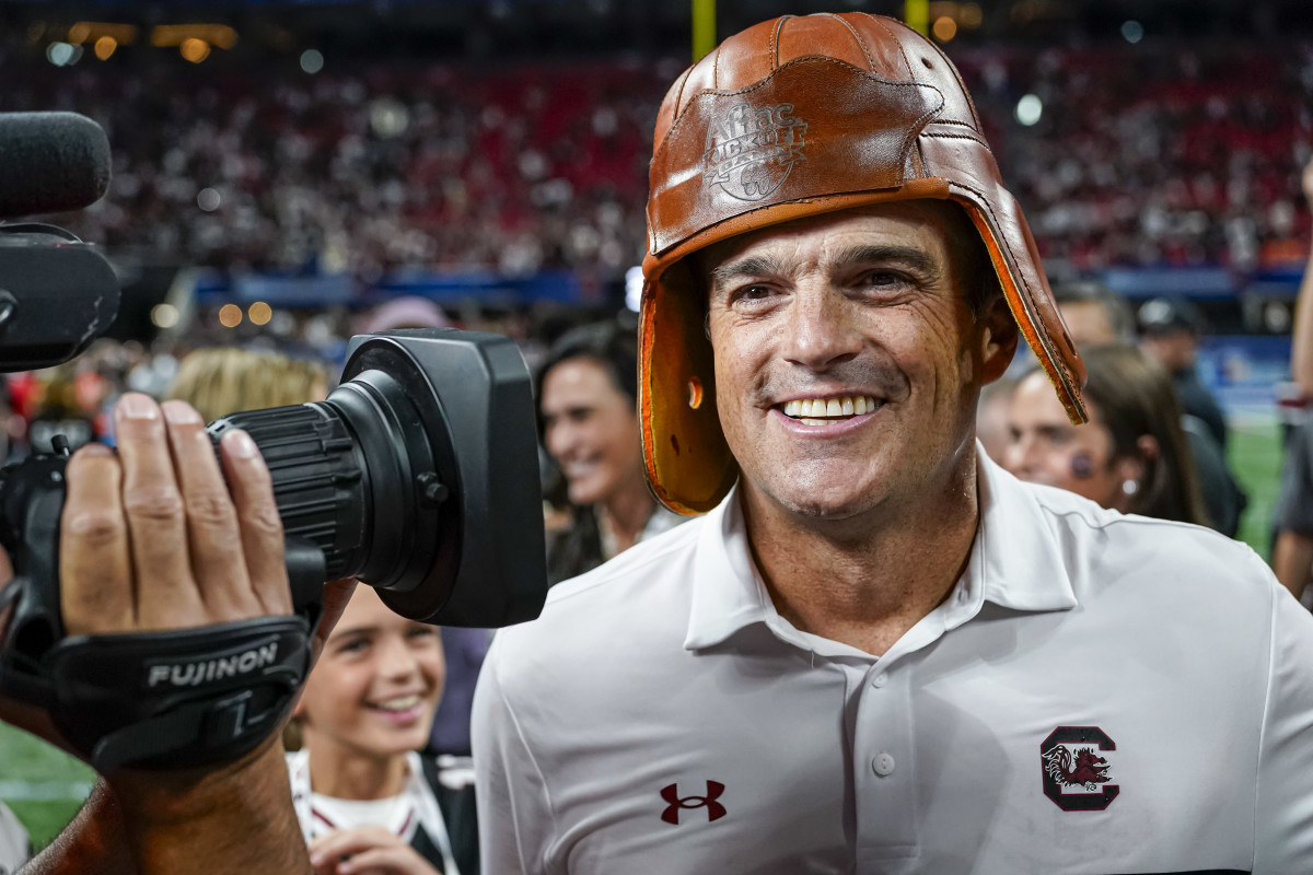 Shane Beamer Reacts to LaNorris Sellers’ Postgame Decision After South ...