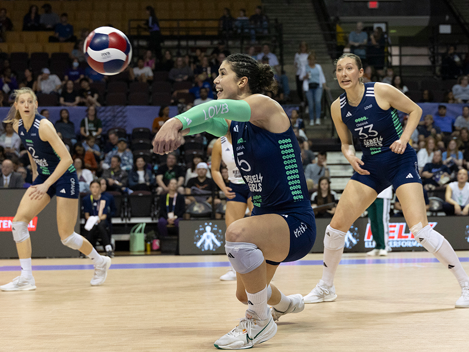 5 Athletes join AU Pro Volleyball Championship Roster