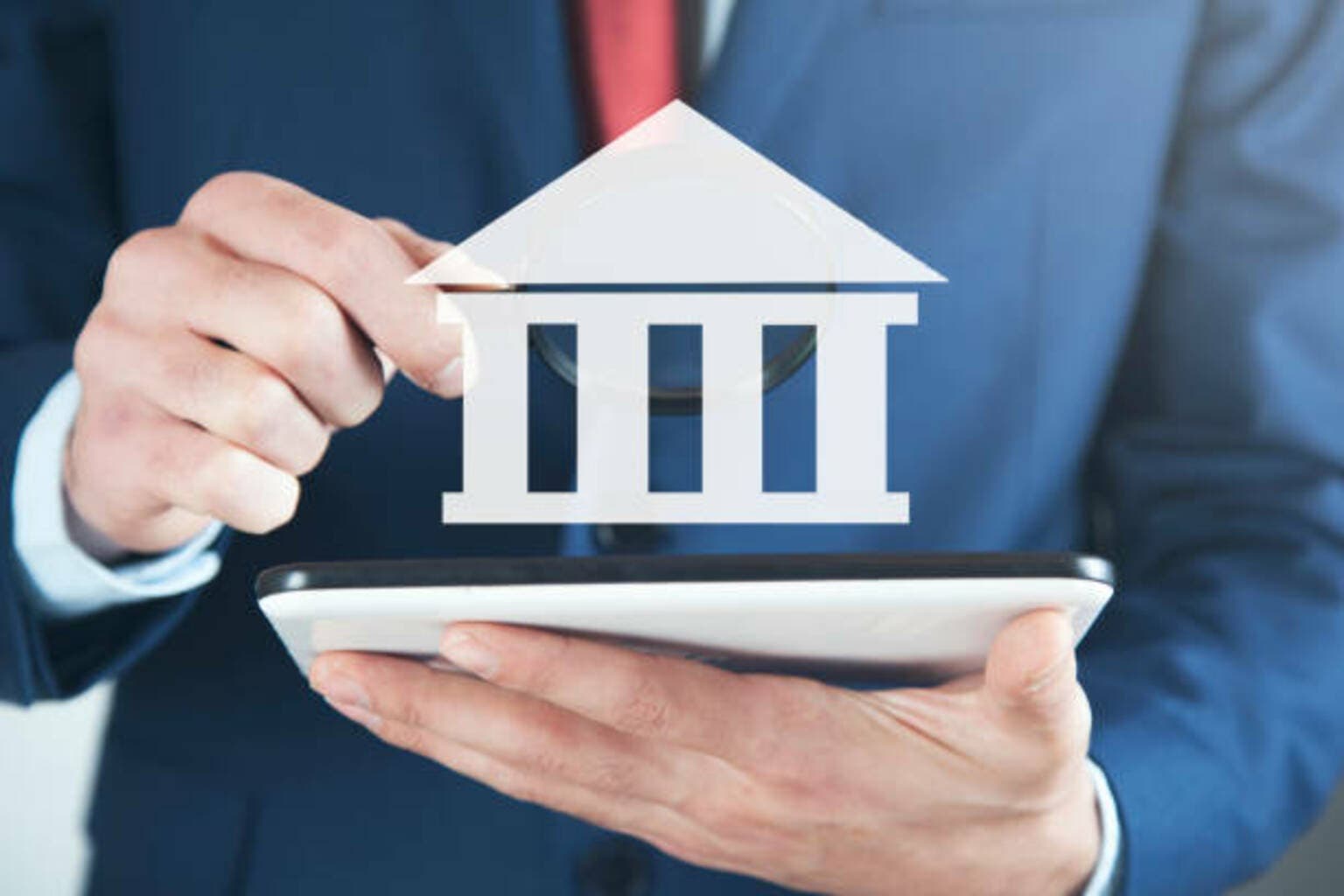 US regulators scale back scrutiny of banks - report