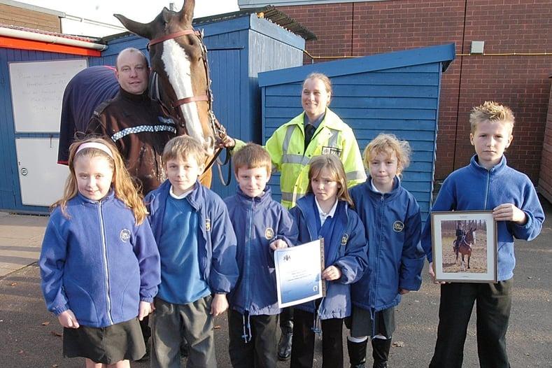 23 fun photos of Mansfield pupils from across the years