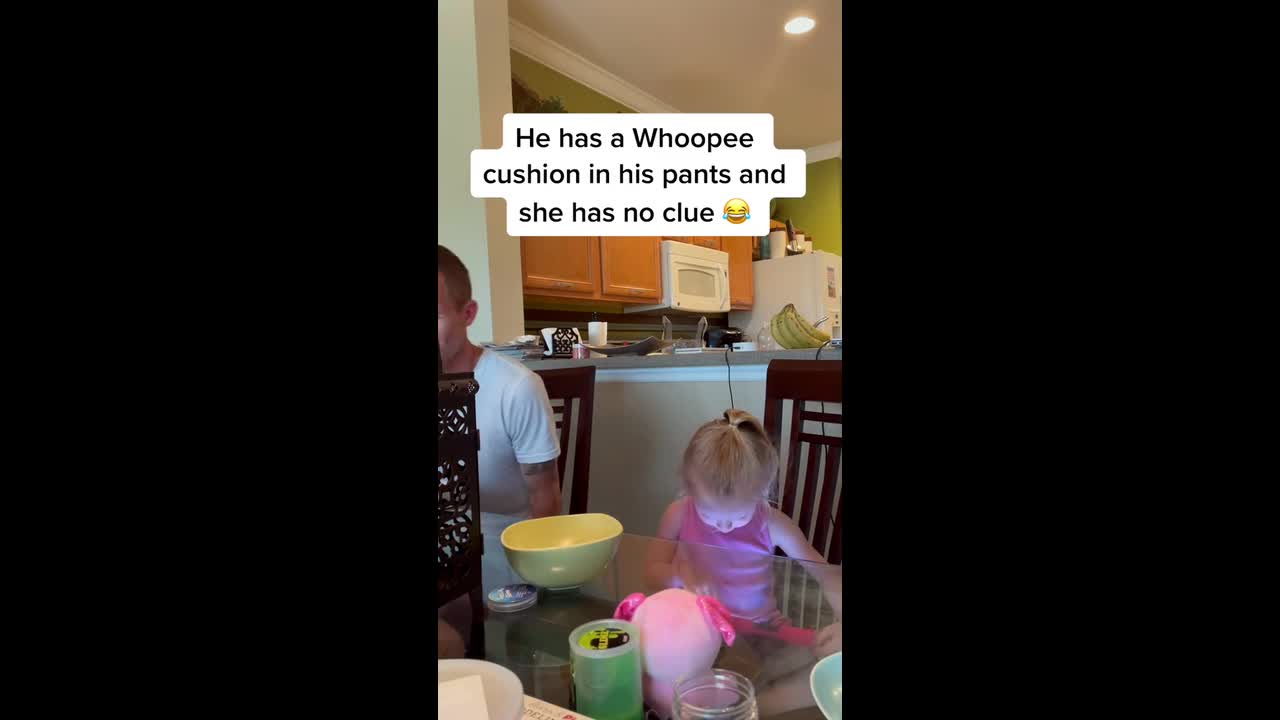 Dad plays whoopee cushion prank on daughter who sees through the trick