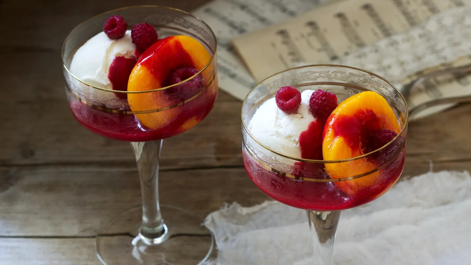 Easy peach melba recipe that will be your family’s favorite summer dessert