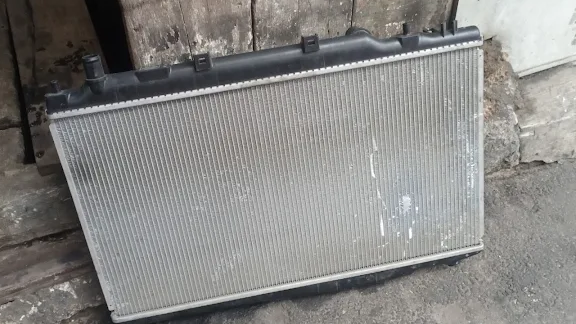 Waspada, beberapa hal ini ternyata bisa bikin radiator mobil bocor