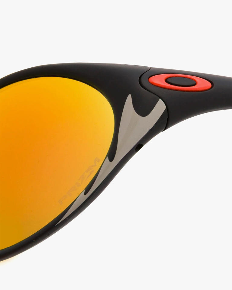 Oakley’s New Retro Sunglasses Are Both Classic and Unprecedented
