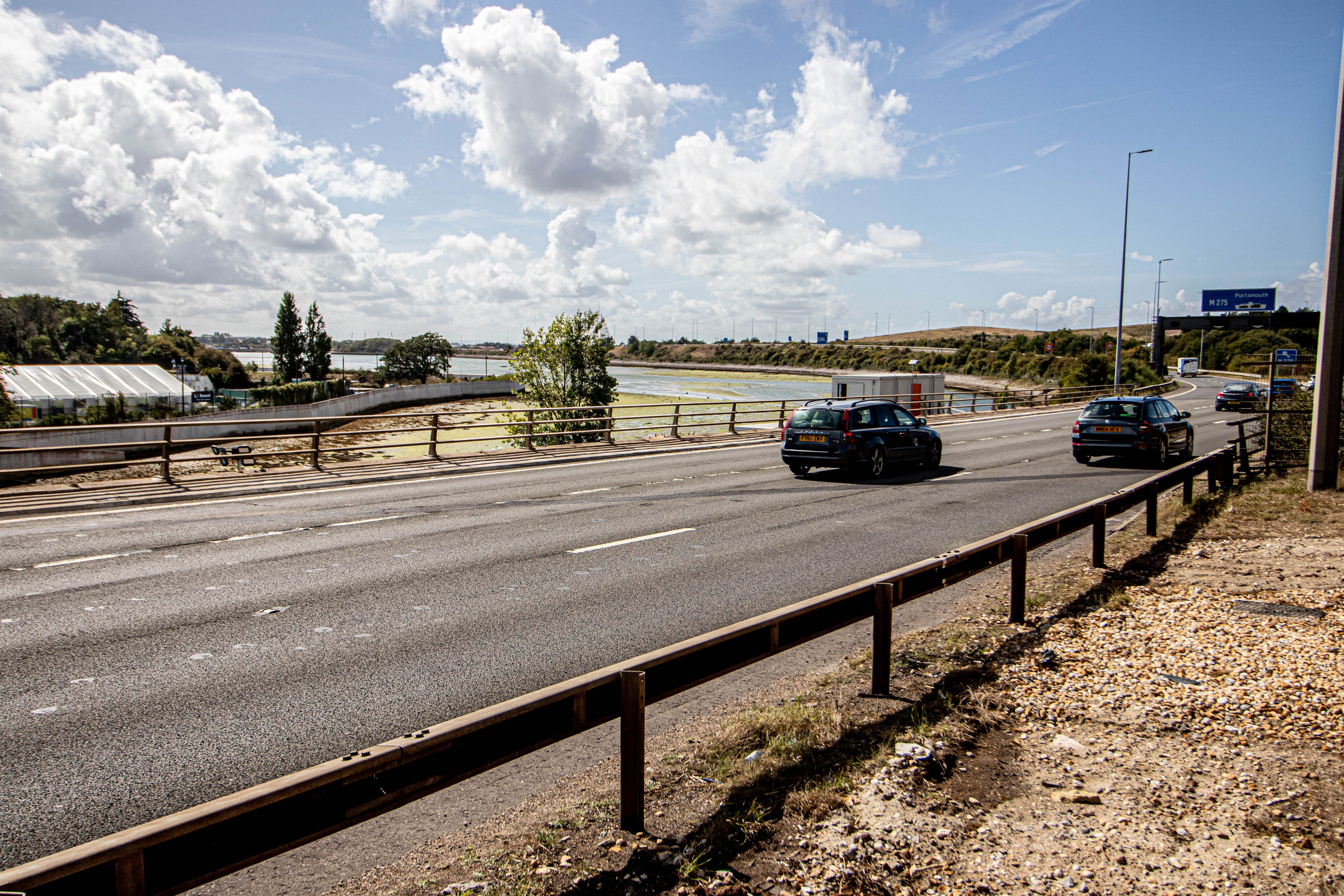 M27 westbound to be closed all weekend at junction 12 as bridge repair ...