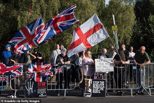 Epping migrant hotel protester warned he faces prison sentence after ...