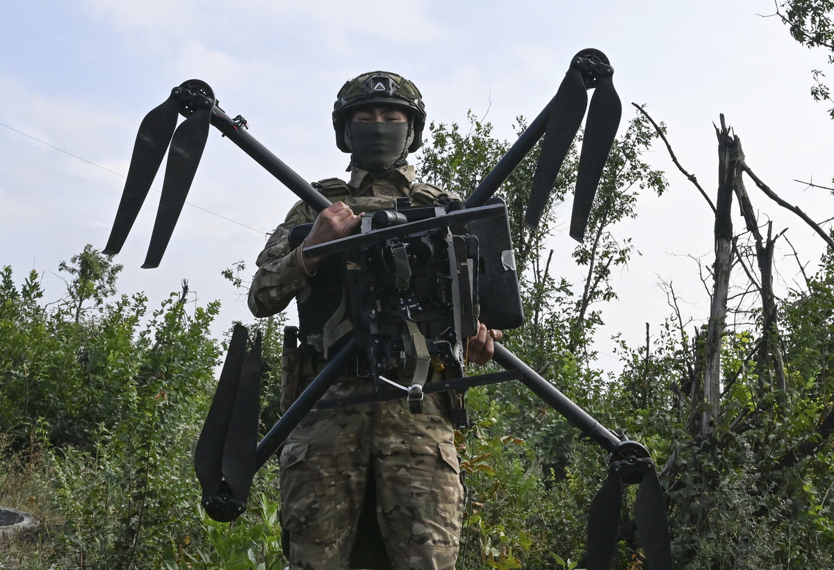 Ukraine unveils new "JET MAX" bomber drone: What to know