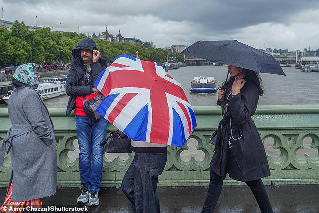 Heavy rain and strong winds are set to sweep across Britain as warmest ...
