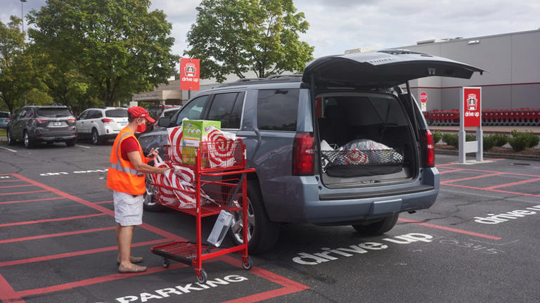 How Long Target Will Hold Your Grocery Pickup Order If You're Running Late