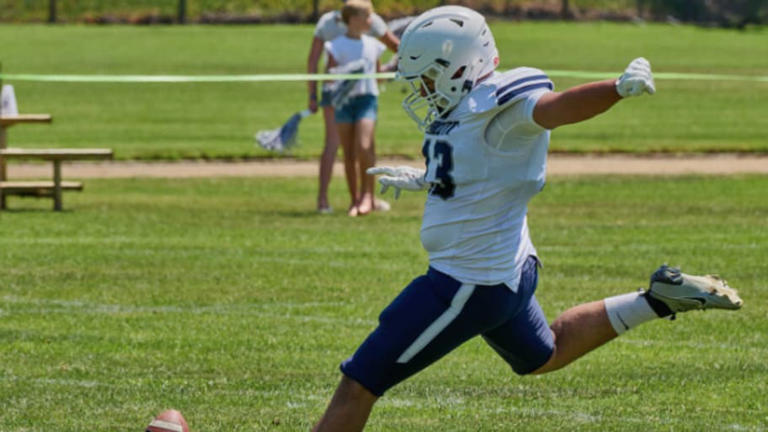 Photos: Laguna Blanca vs. Orcutt Academy in California Varsity high ...