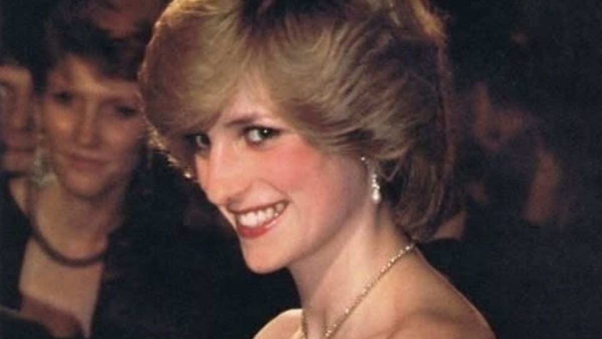 Princess Diana and her rosy cheeks: A makeup trick or the mystery of ...