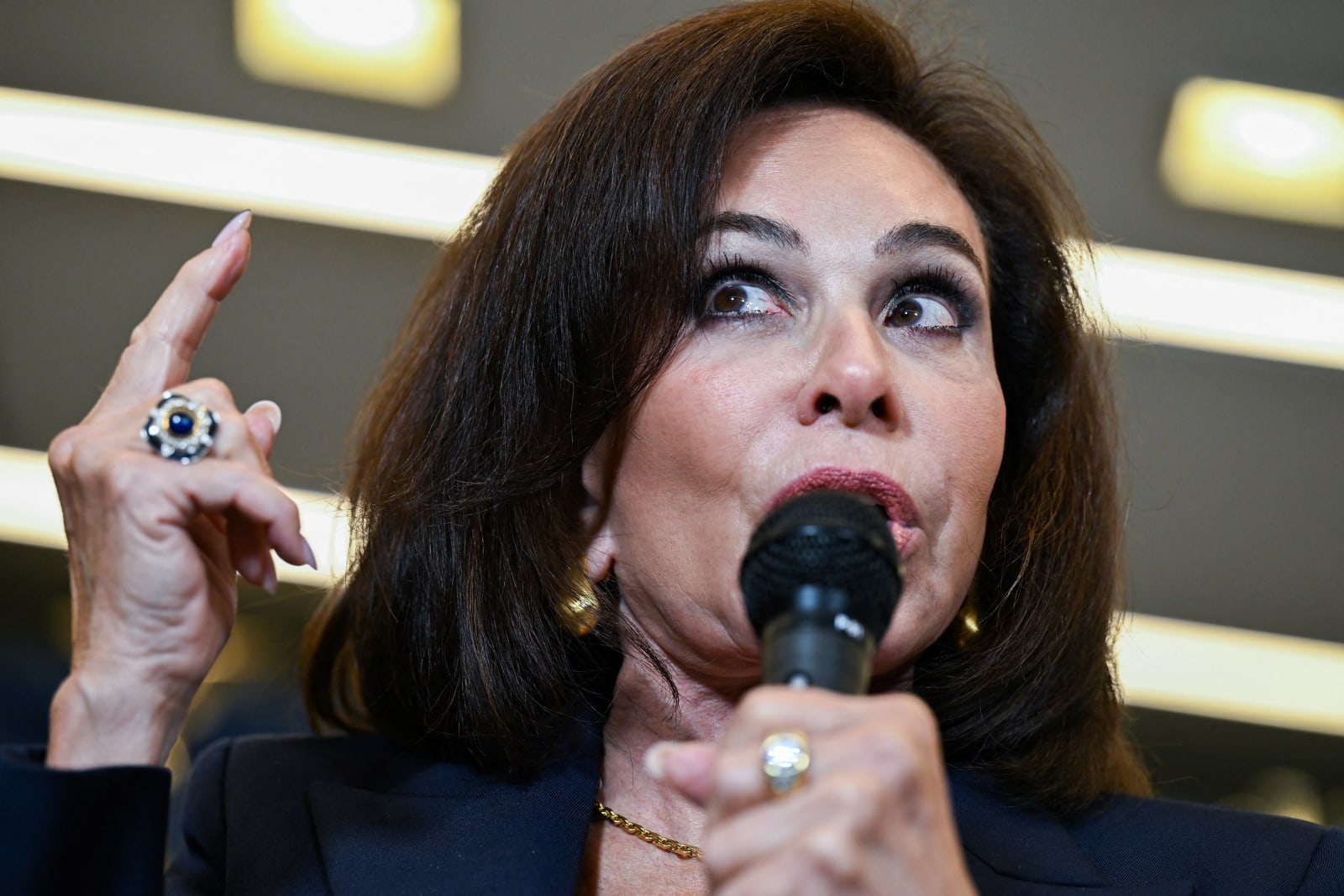 'The evidence is weak': Grand jury hands Jeanine Pirro another ...