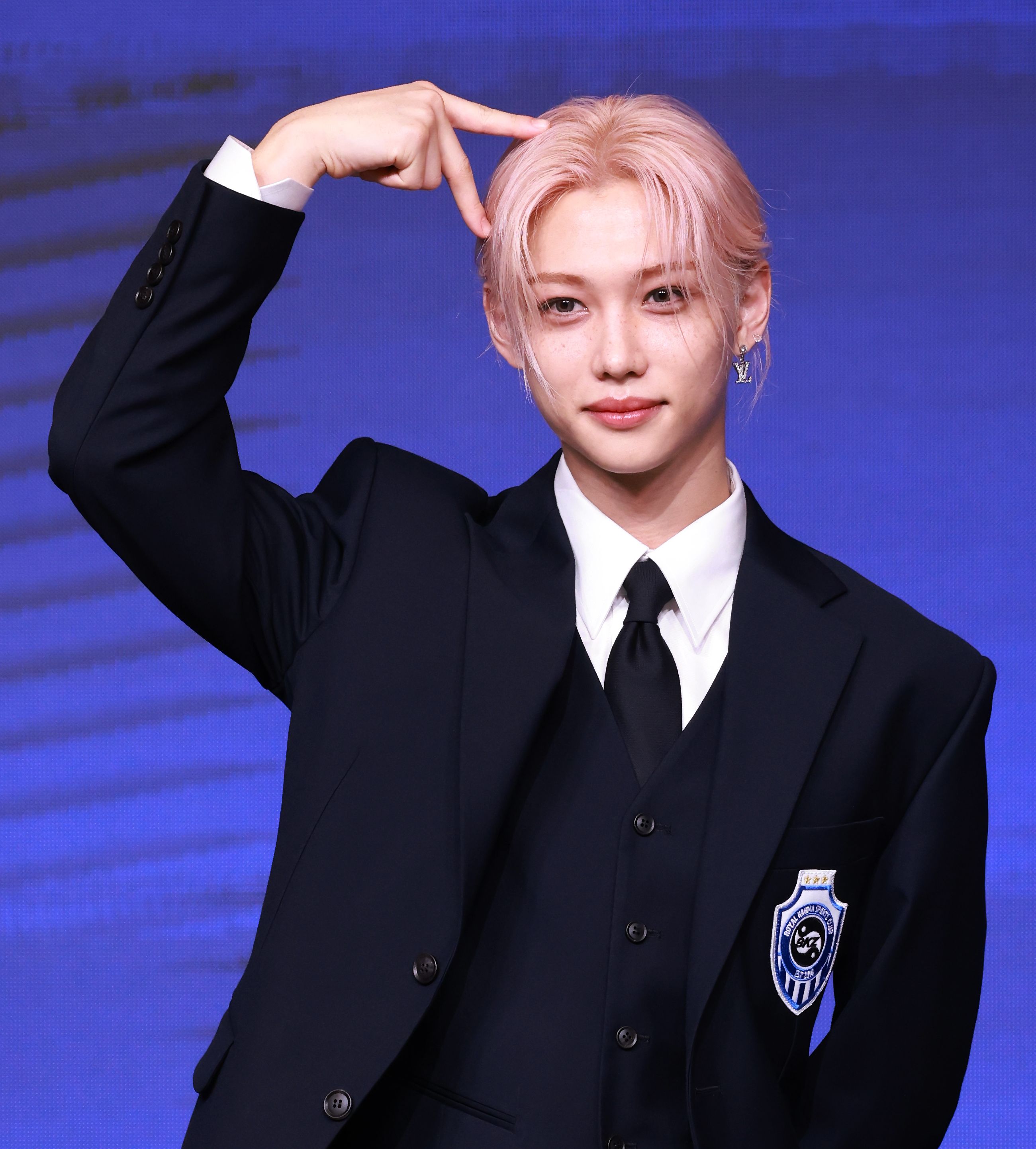 Stray Kids' Felix Gave Opera Gloves an Unexpected Streetwear Update ...