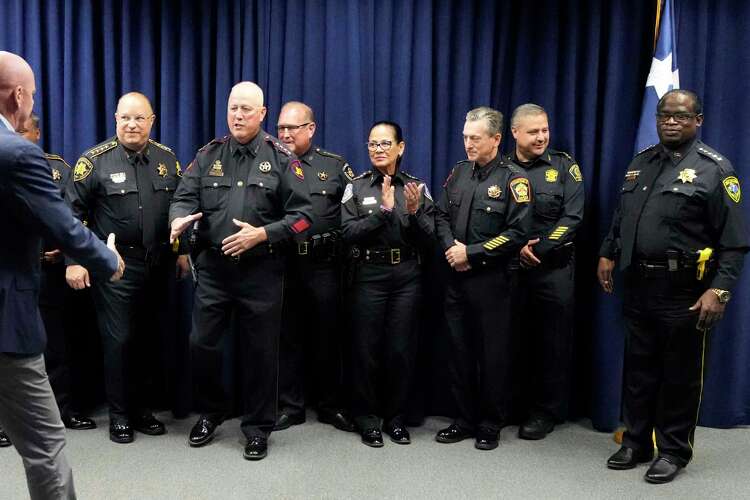 Bill allowing constables, sheriffs to sign HOA contracts without county ...