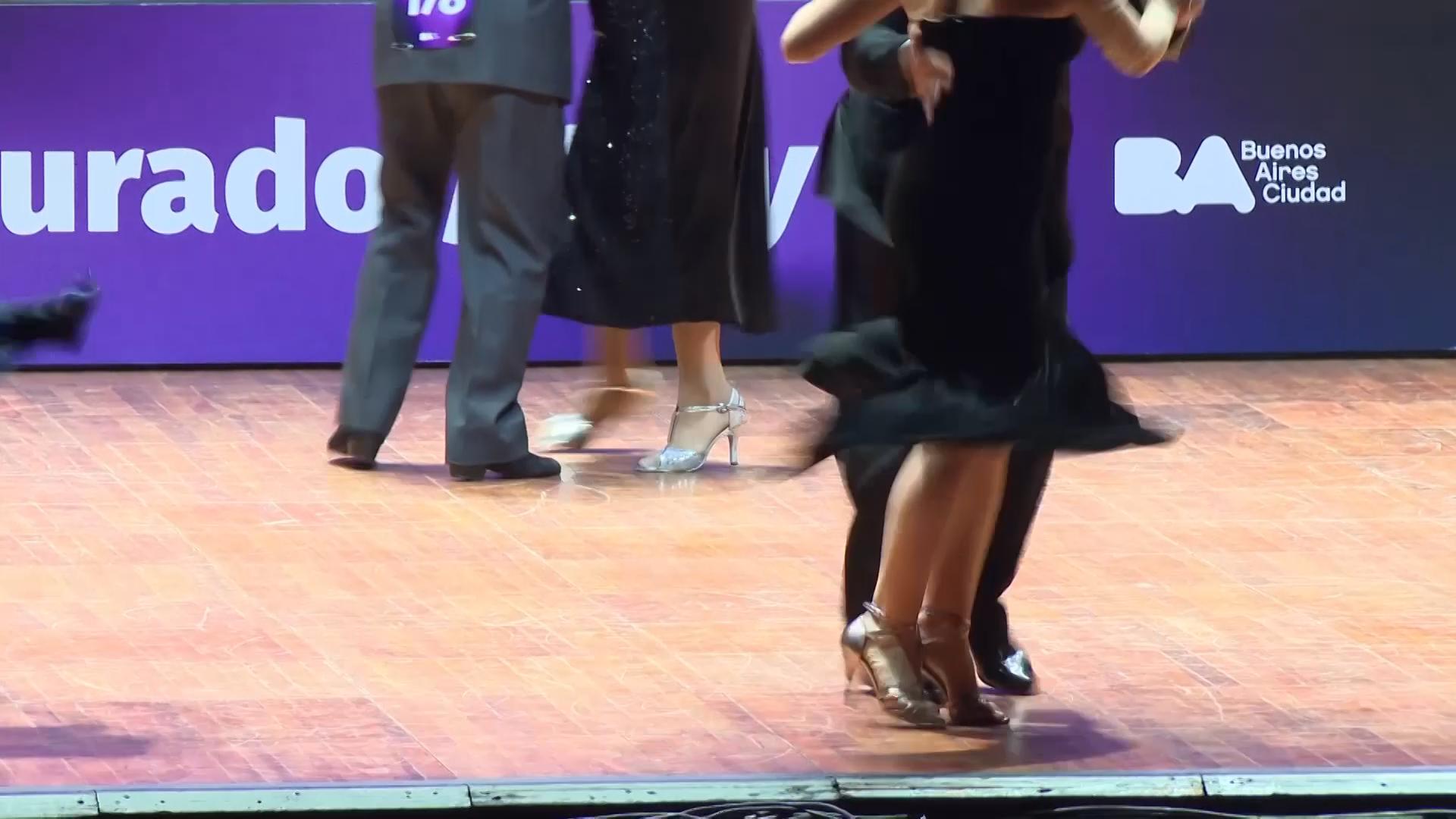 Argentine couple wins final of tango salon category in the Tango World ...
