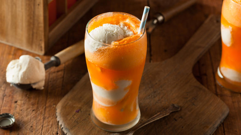10 Underrated Sodas To Try For Your Next Ice Cream Float