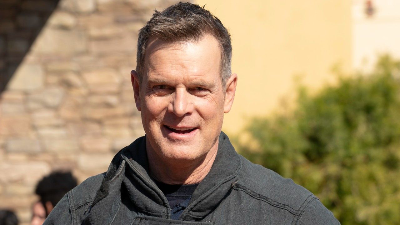 9-1-1 Boss Teases Plans For Finding Bobby’s Replacement In Season 9: ‘Heavy Is The Head That ...