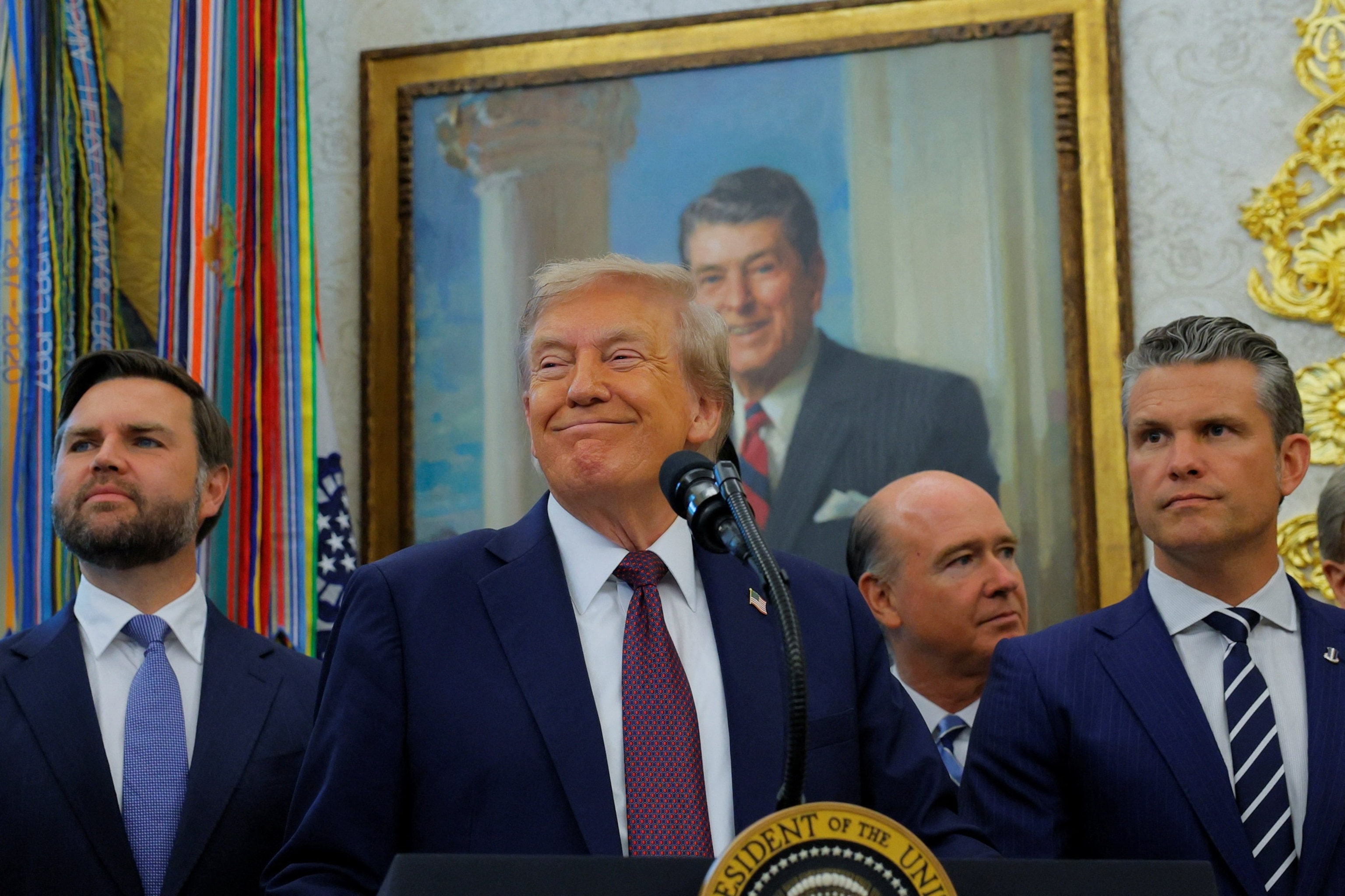 Trump admin live updates: Trump says 'we're going in' to Chicago