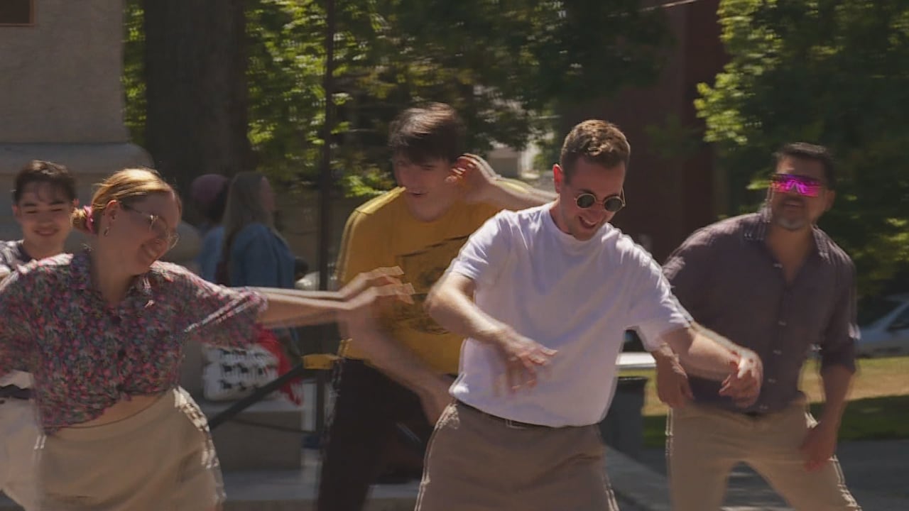 Love to dance? This swing dancing group has a spot for you
