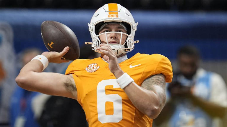 Tennessee makes gains in AP Top 25, coaches poll after season-opening win