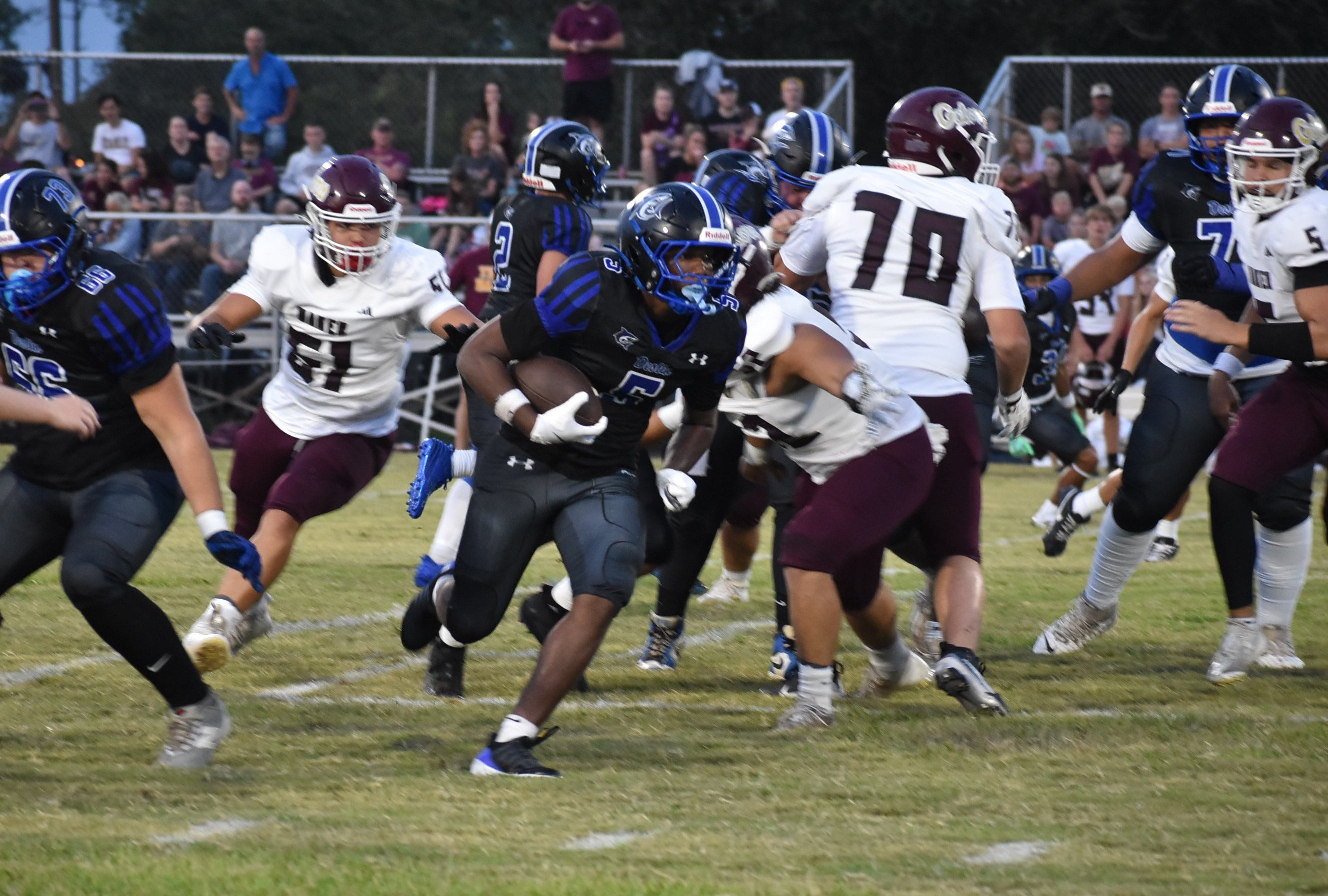 Destin Sharks fall to Baker Gators 34-22