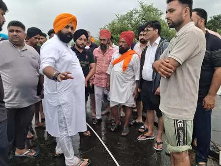 Punjab Cabinet ministers reach out to flood-affected areas