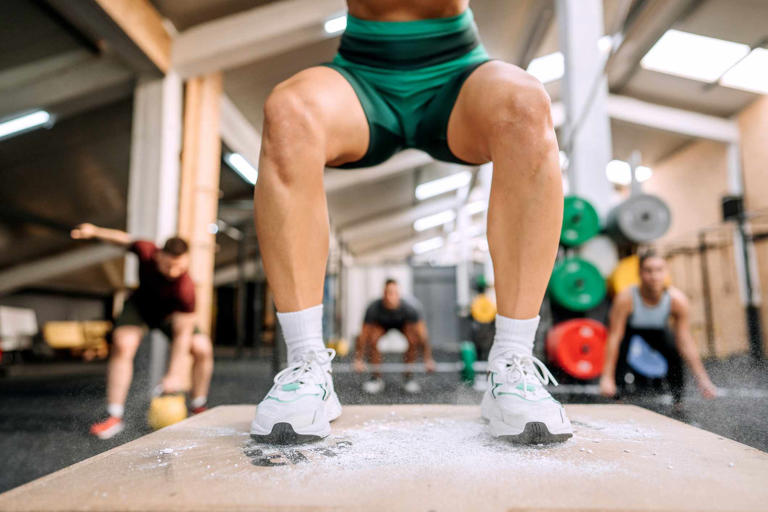 8 Effective Knee-Strengthening Exercises To Alleviate Pain and Prevent ...
