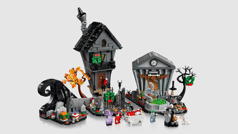 I'm Getting Ready For Spooky Season And These LEGO Sets Have My Attention