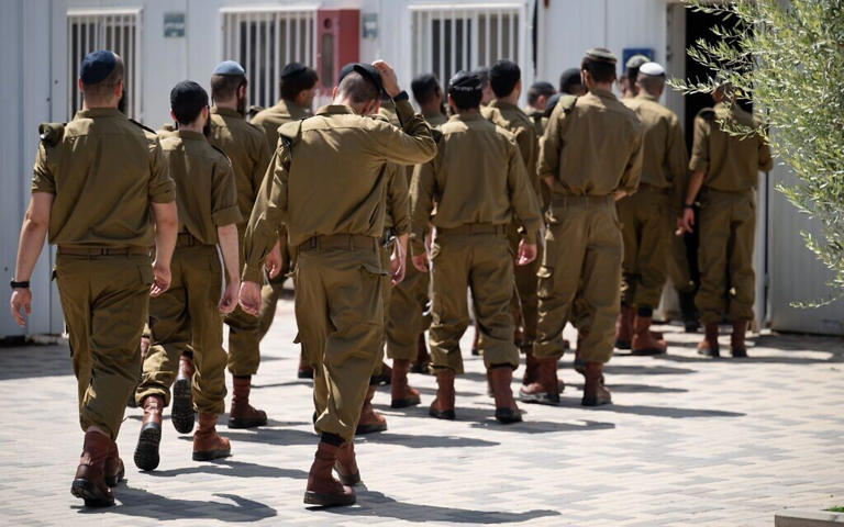 240 ultra-Orthodox men enlisted yesterday, 198 of them entering combat ...
