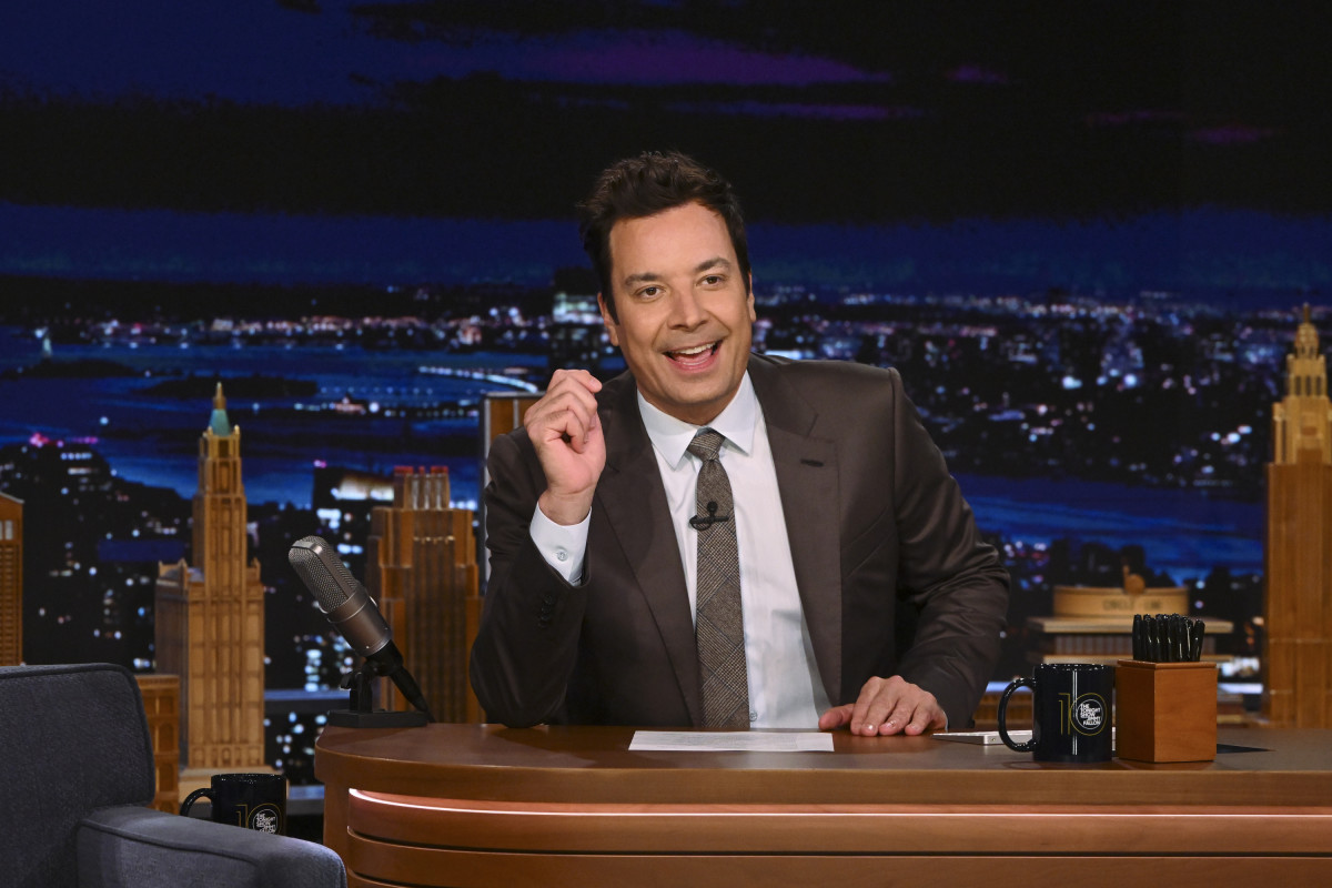 Jimmy Fallon, 50, Shares 'Joyous' Rare Photo of Wife, 58, and Their Two ...
