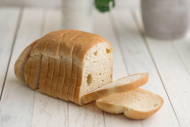 7 Healthiest Types of Bread, According to a Dietitian