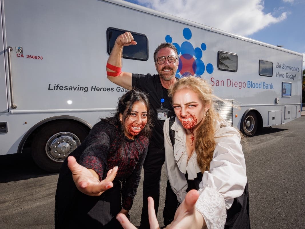 Donate Blood, Get Free Tickets To Howl-O-Scream At SeaWorld San Diego