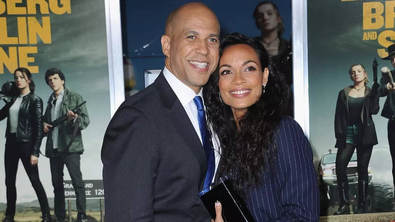 Who is Alexis Lewis? All about Senator Cory Booker's fiancée going ...